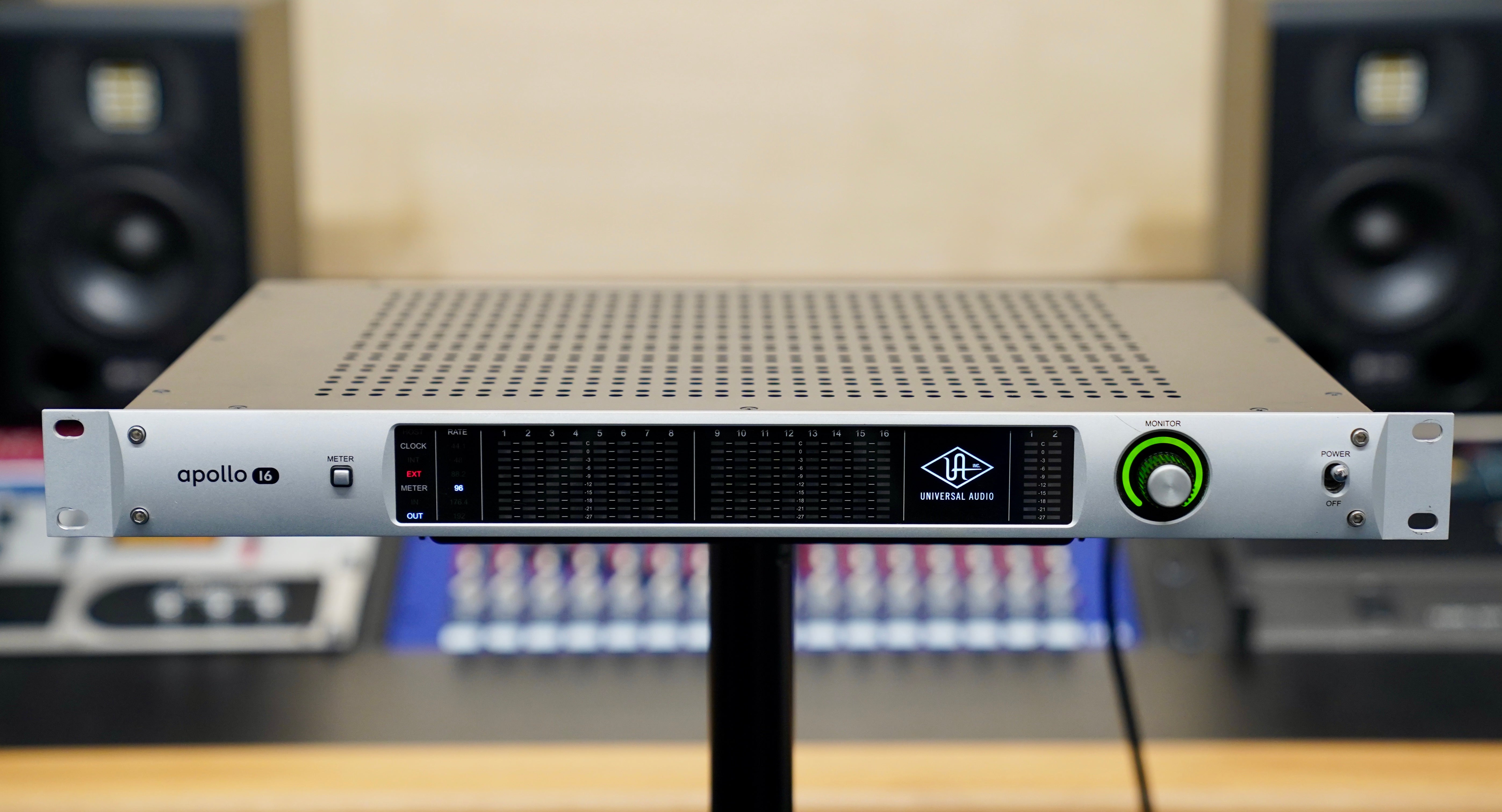 Universal Audio Apollo 16 Quad (TB3) – Make Noise Pro Audio