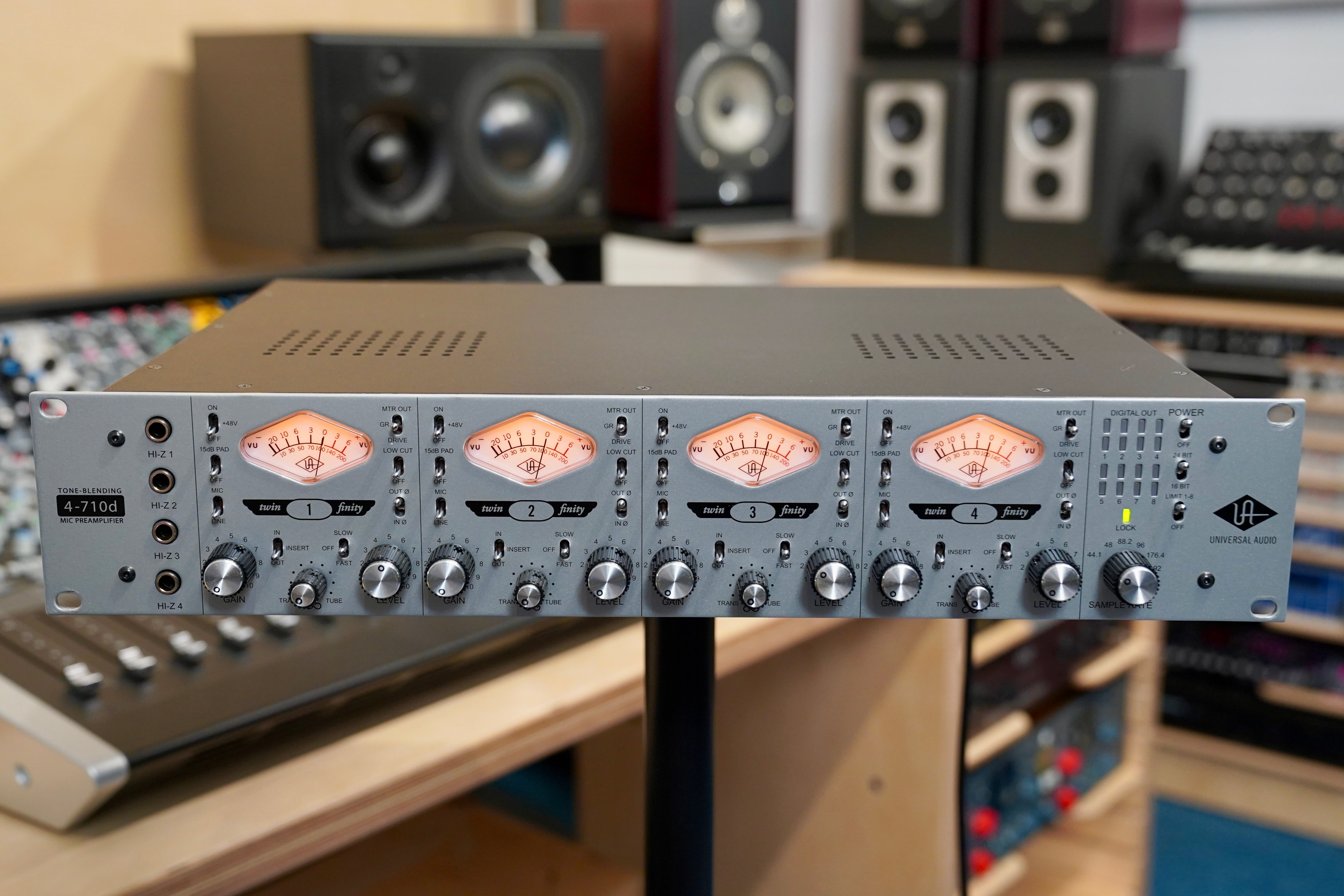 Universal Audio 4-710d – Make Noise Pro Audio