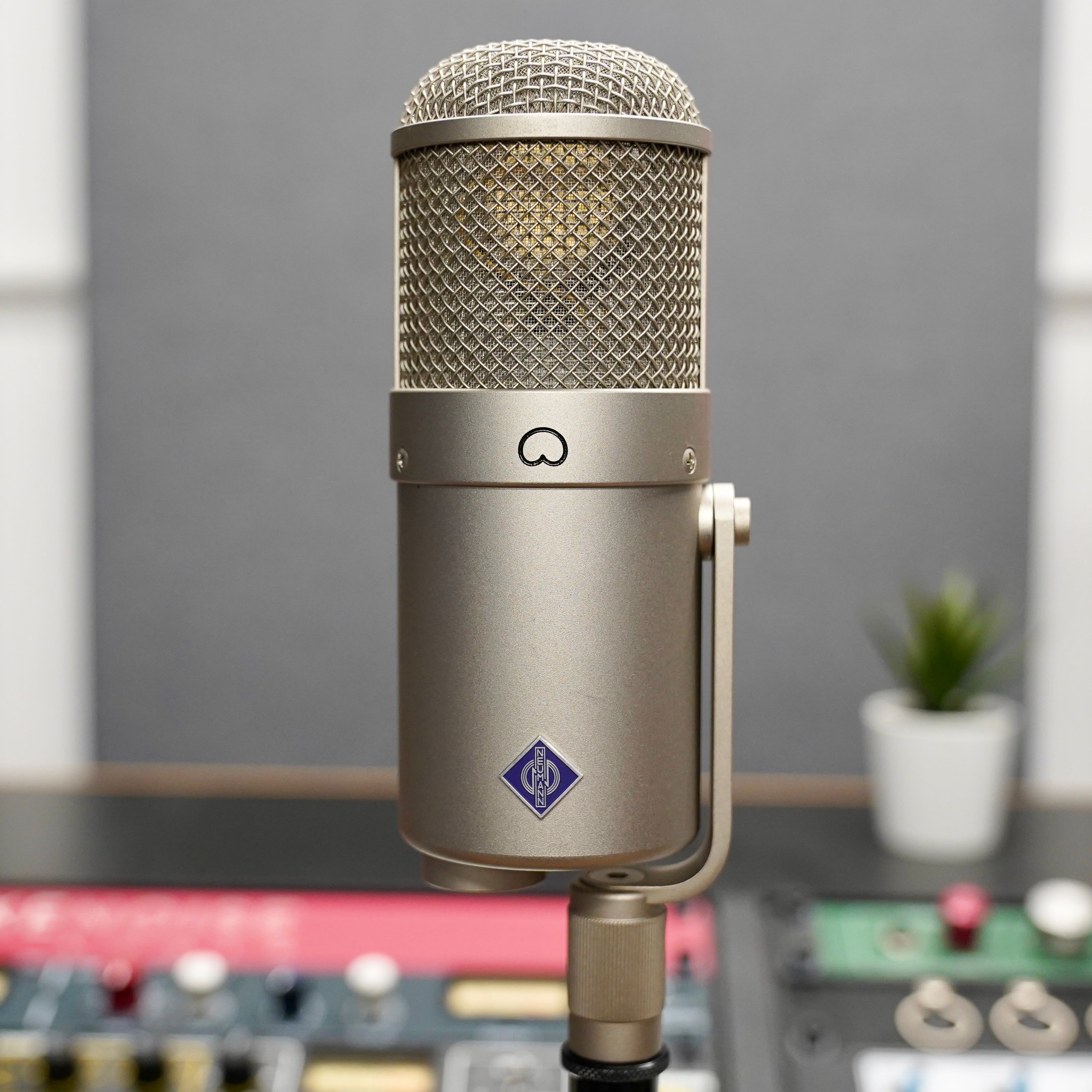 Neumann U47 fet i Collector's Edition – Make Noise Pro Audio