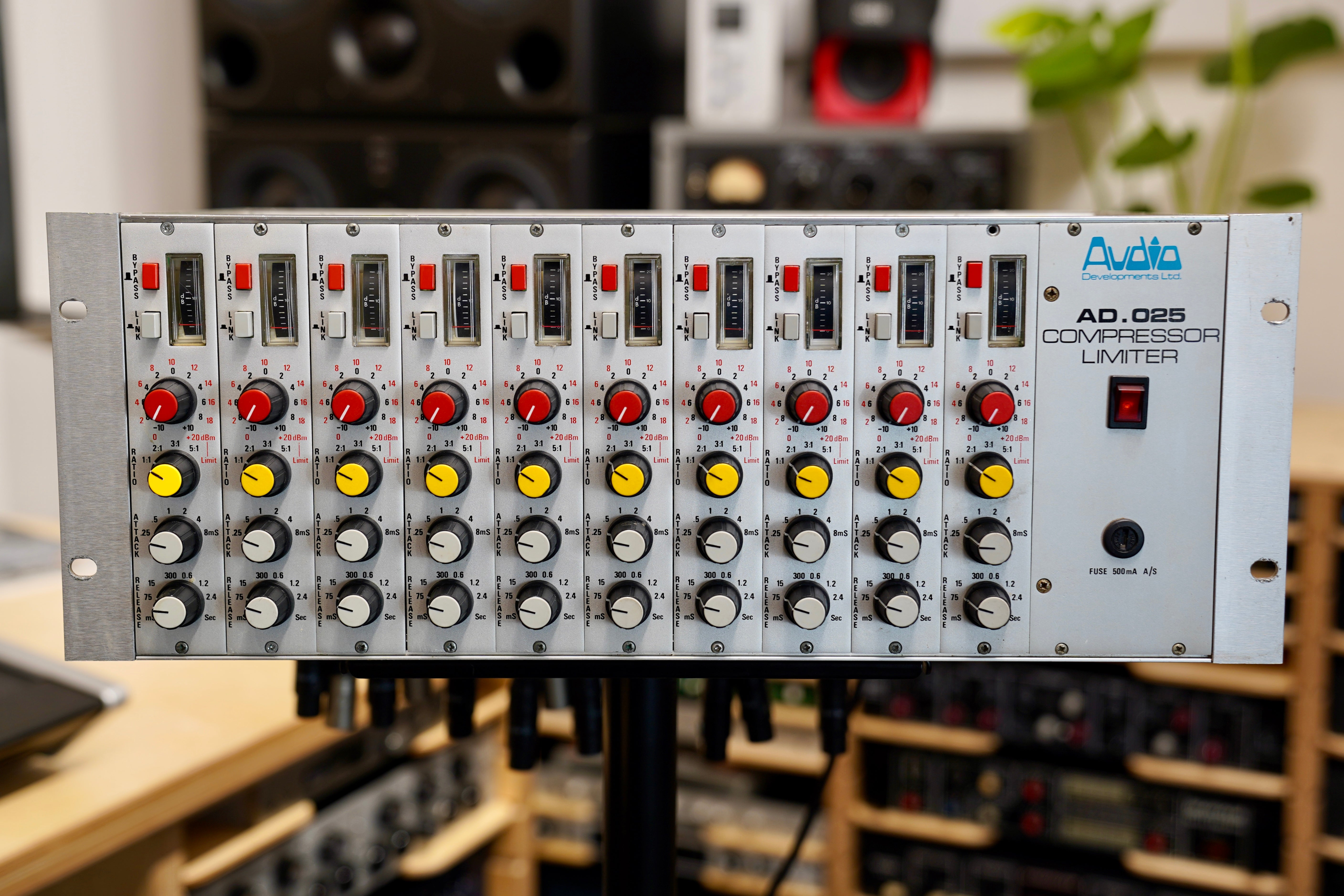 Audio Developments AD 025 Compressor Limiters – Make Noise Pro Audio