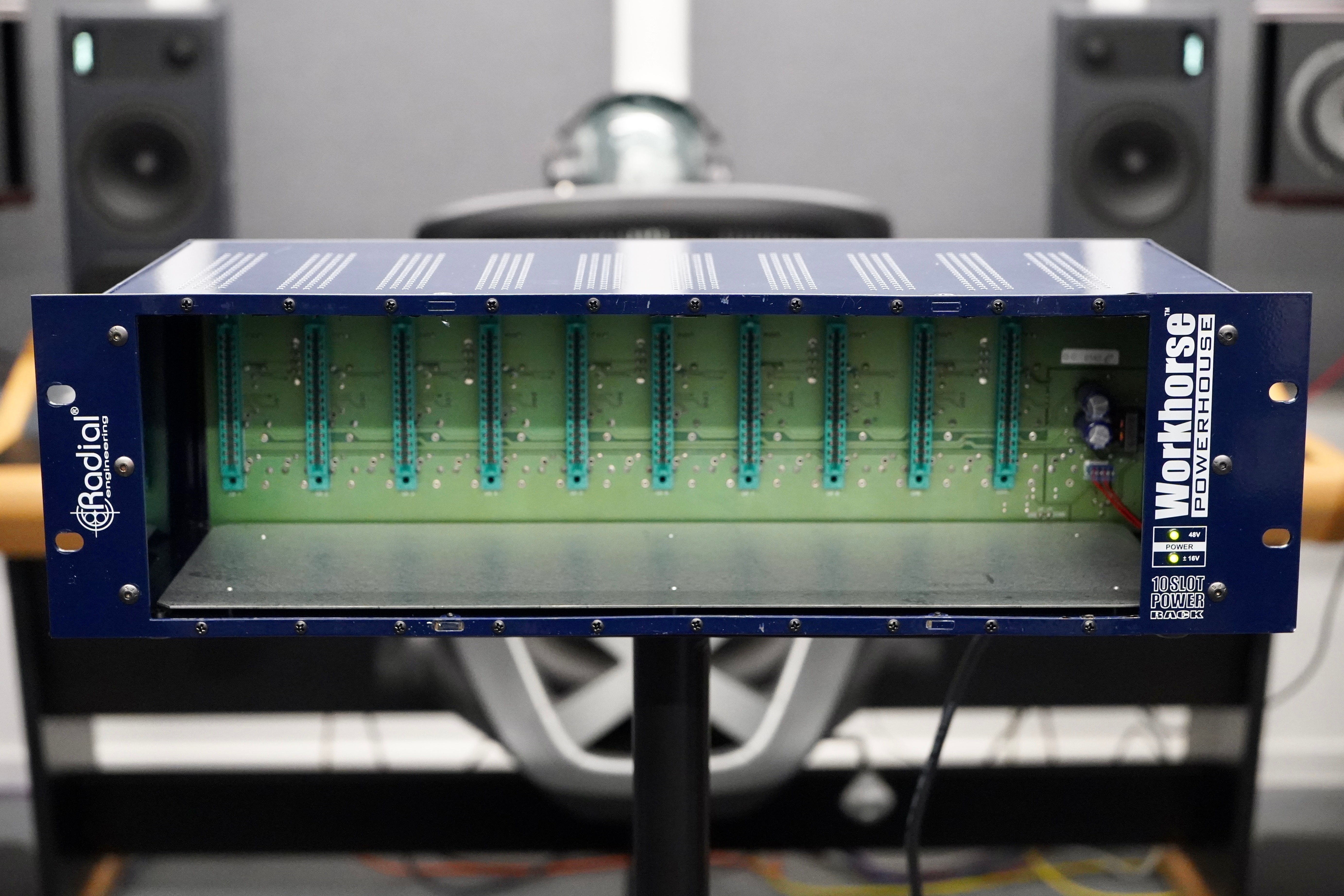 Radial Workhorse Powerhouse 500 Series Rack – Make Noise Pro Audio