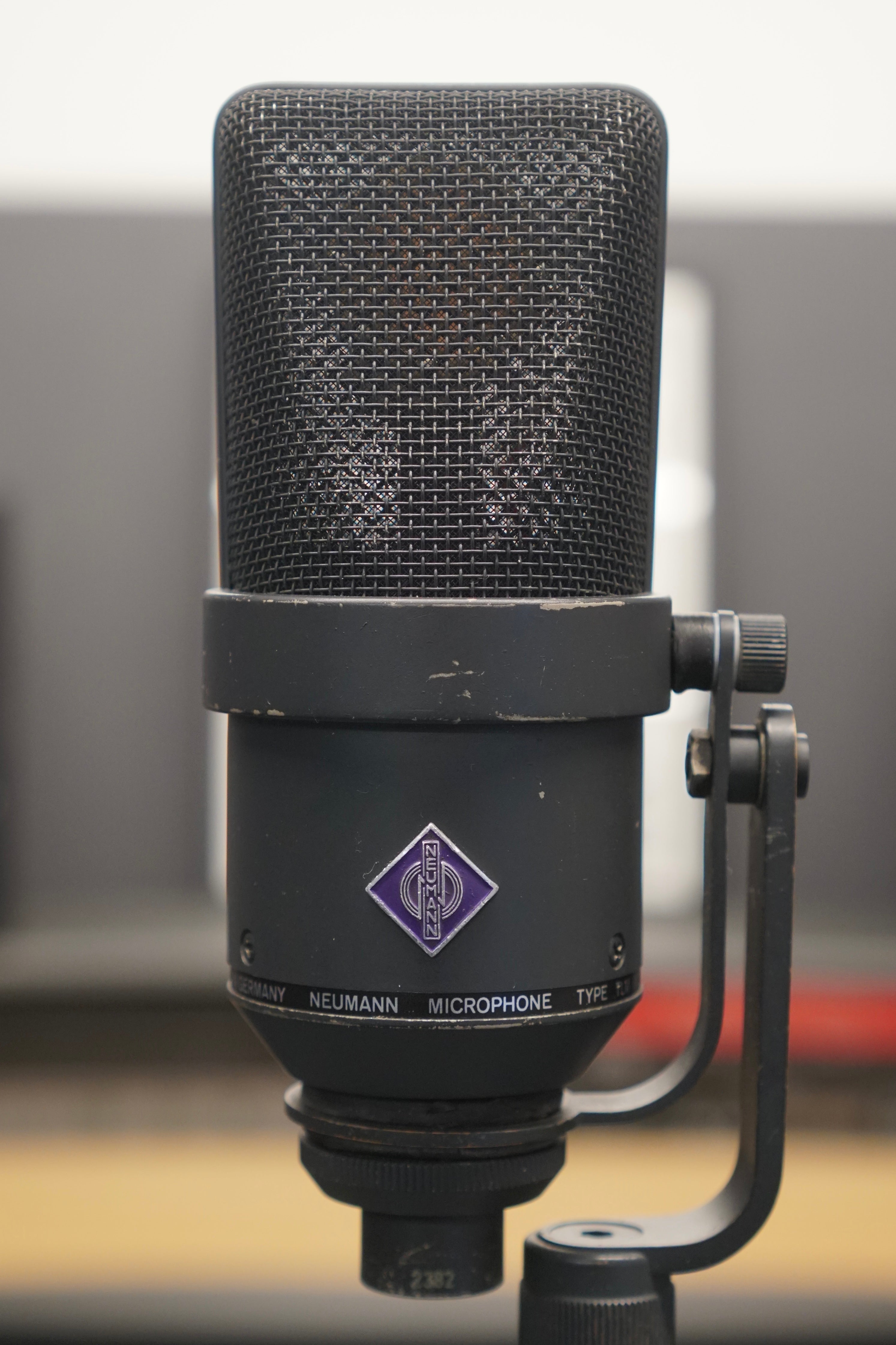 Neumann TLM 170 – Make Noise Pro Audio